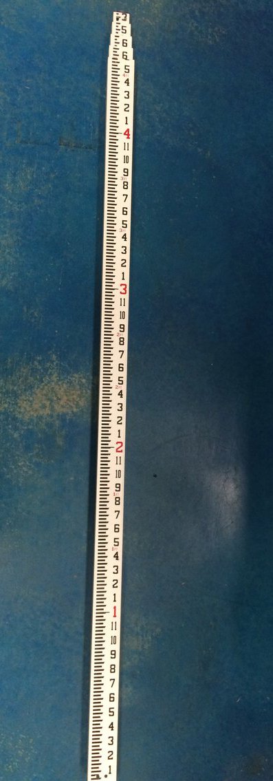 20' fiberglass measuring stick with carry case and top level bar ...